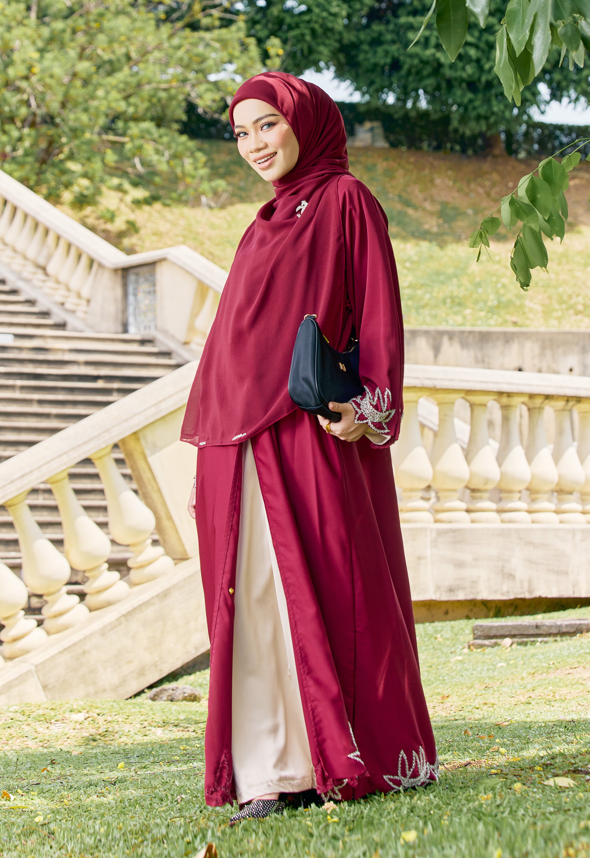 ELARAA LUXE ABAYA - MAROON