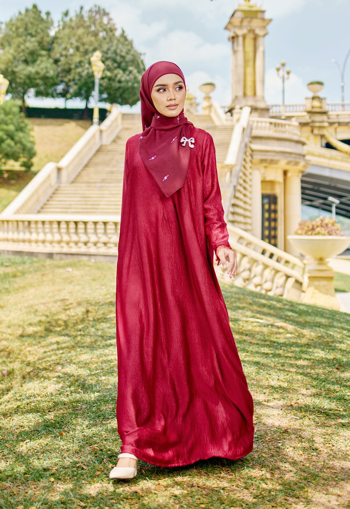 INAYAH BASIC DRESS - MAROON RED